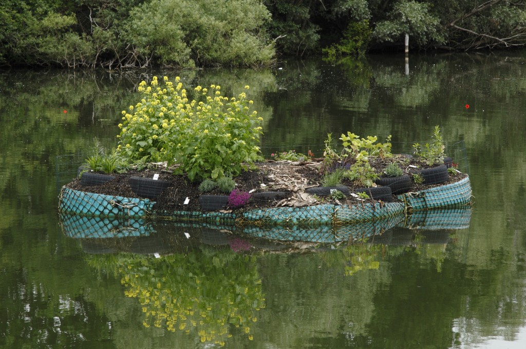 Lobke-Meekes_Floating-Flowers_15 – Lobke Meekes